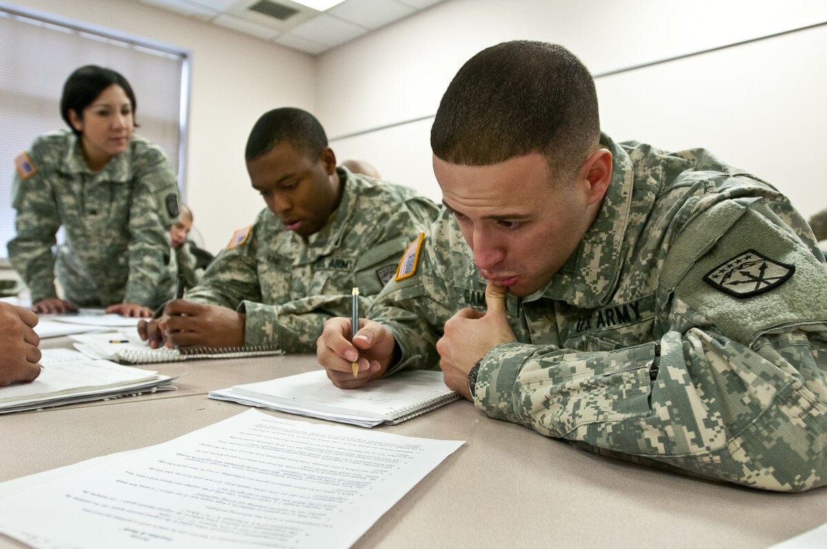 Does the Military Still Pay for Your College? – USAMM